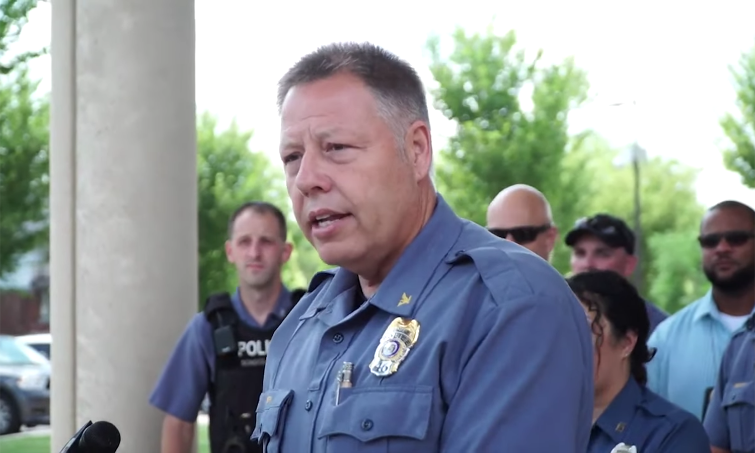 KCPD’s Chief Rick Smith receives the Clarence M. Kelley Award - The ...