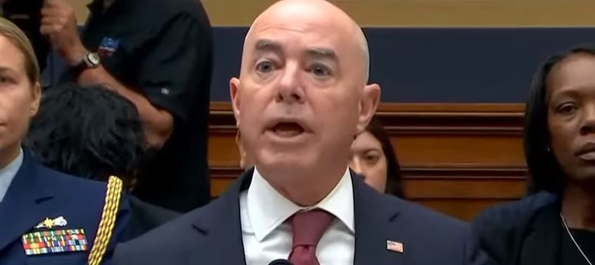 U.S. House Committee report says 'human tragedies on Mayorkas’ hands ...