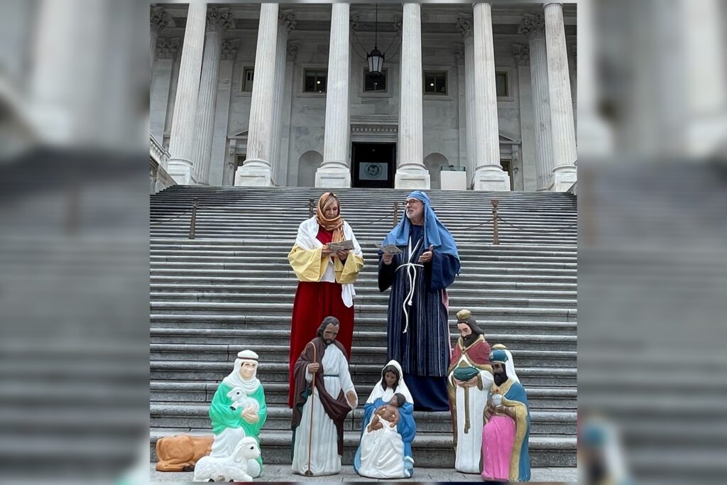 Nativity scene displayed for first time on US Capitol steps - The ...