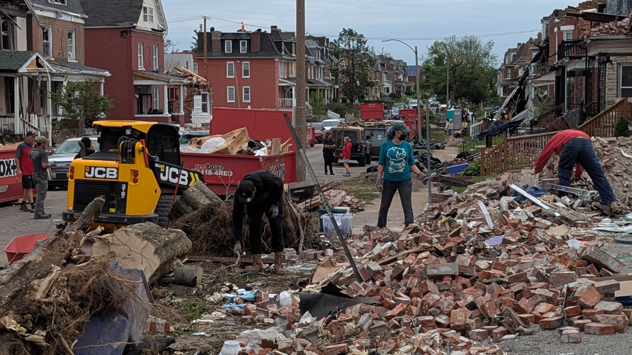 St. Louis marks 1-year tornado anniversary as state, local leaders ...